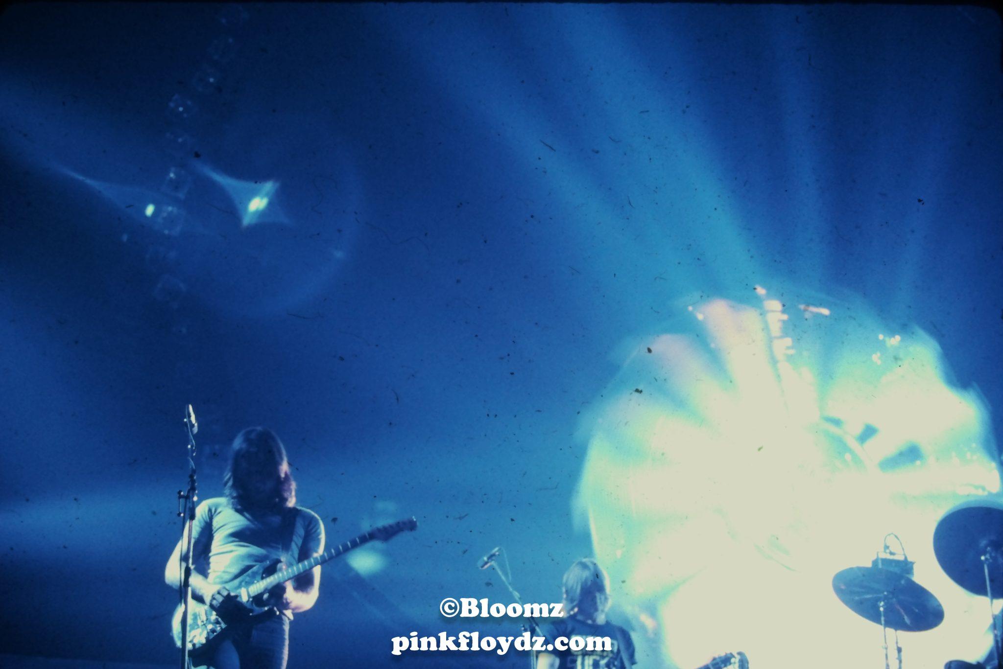 Never-Before-Seen Photos of Pink Floyd's Final Night at Madison Square ...